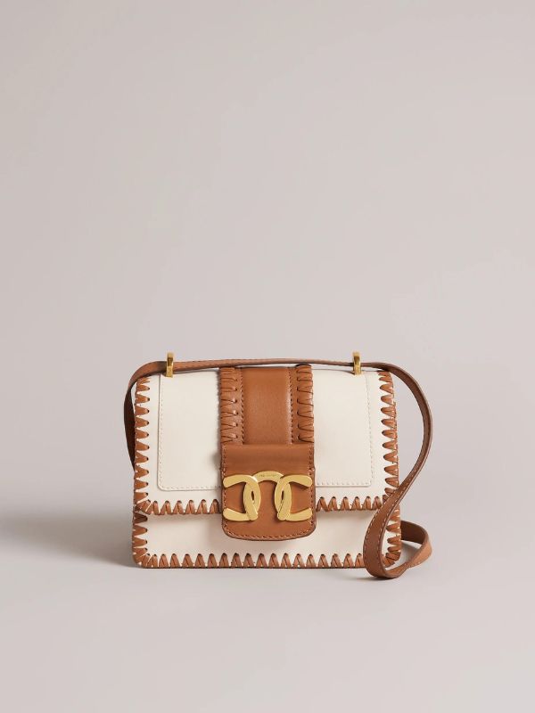 小資女必買 — Ted Baker全新2022AW秋冬新品手袋系列隆重登場！ | Buy&Ship（台灣）