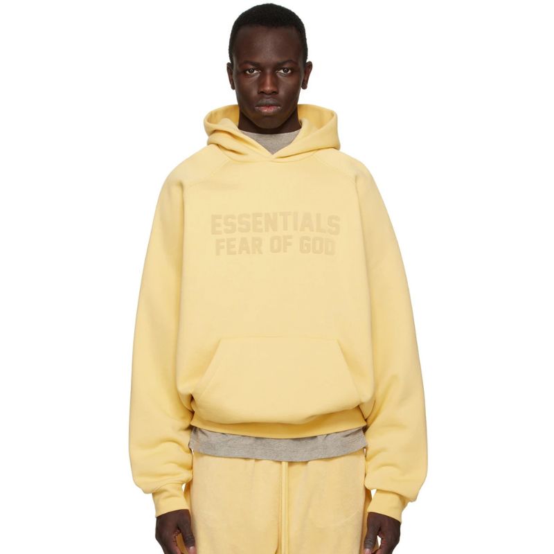 ESSENTIALS哪裡划算買？4大國外買點推薦！2023新款這裡買得到啦！ | Buy&Ship（台灣）